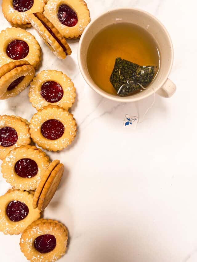Homemade Jammy Dodgers - Baking with Aimee.