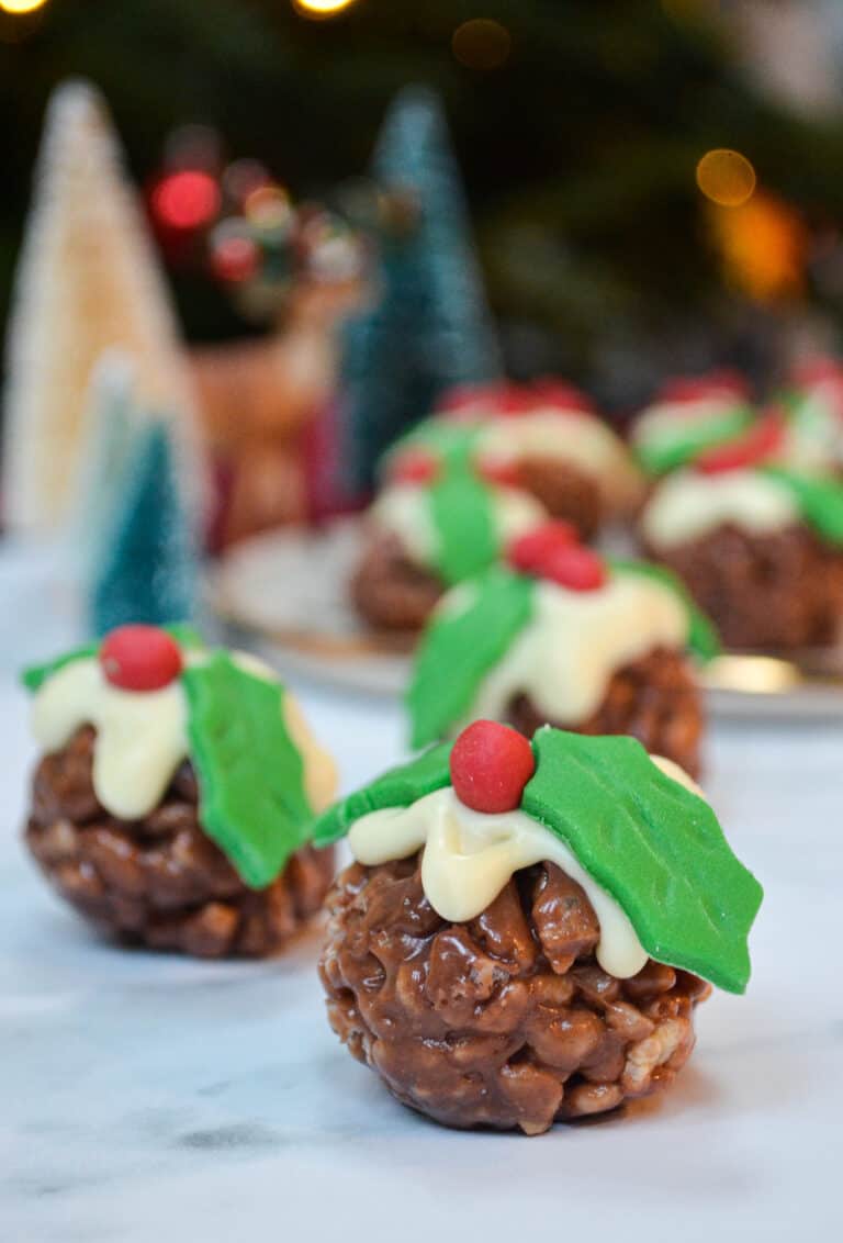 Christmas Pudding Rice Krispie Treats - Baking with Aimee.